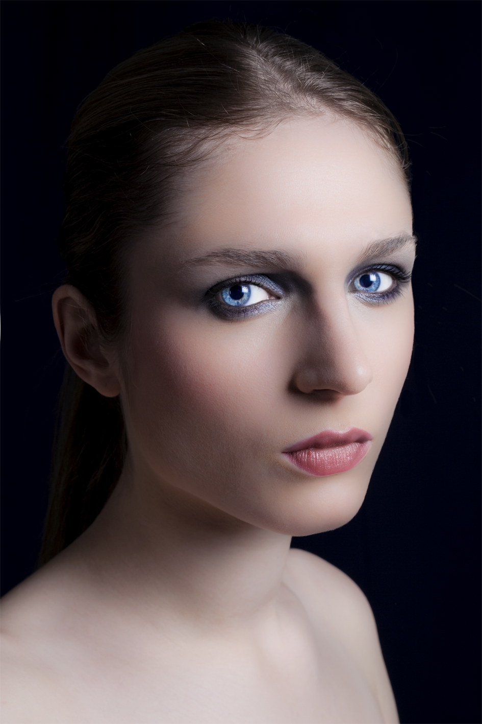 Quel maquillage porter sur des yeux clairs ? - Le Buvard bavard